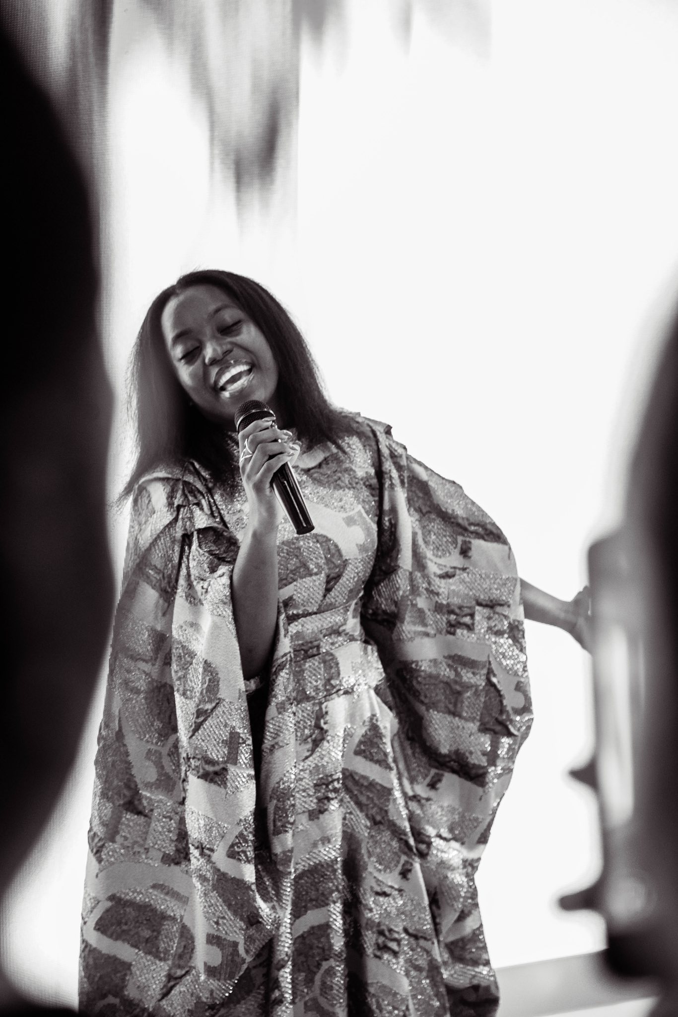 Nair Nany: Quem é a Cantora Gospel Angolana